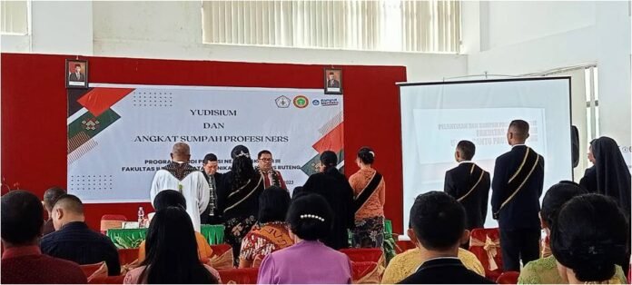 UNIKA St. Paulus Ruteng Gelar Angkat Sumpah Profesi Ners, Ini Pesan ...